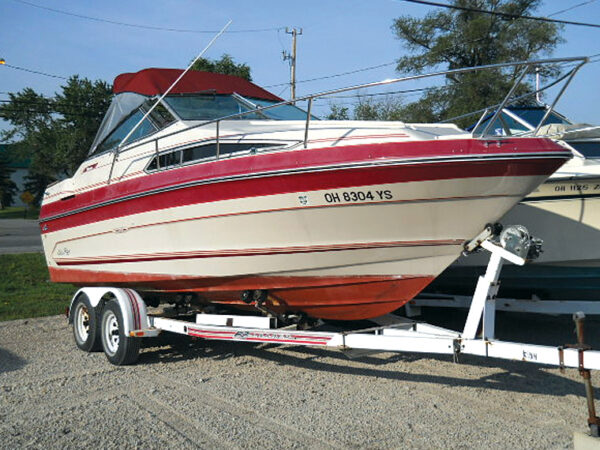 23′ 1987 SEA RAY 230 WEEKENDER WITH 230 HP. WITH TRAILER – Peninsula Boat